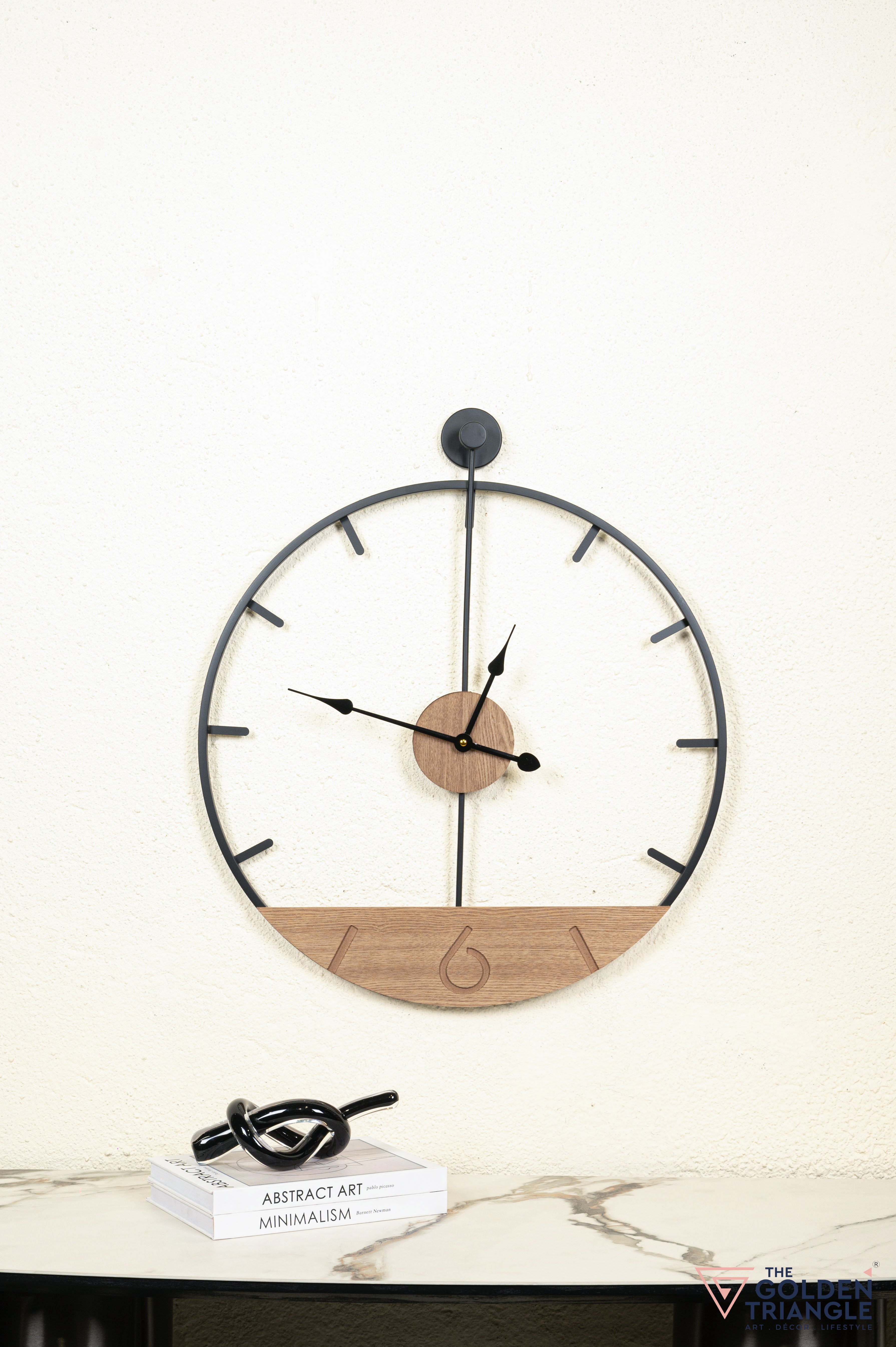 Metal Wall Clock with Roman Numbers | Modern Wall Clock
